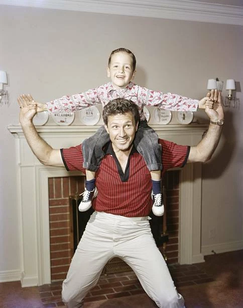 JOHN RAITT SINGER And Actor 1958 OLD TV PHOTO 2 $8.50 - PicClick AU