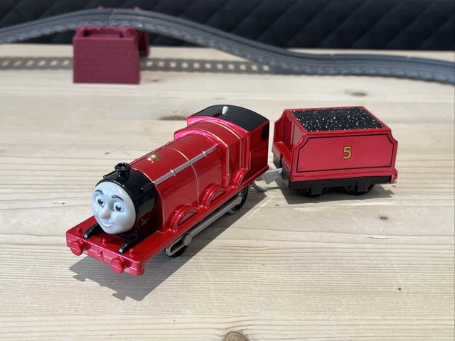 THOMAS TRACKMASTER REVOLUTION METALLIC JAMES battery train £7.00 ...