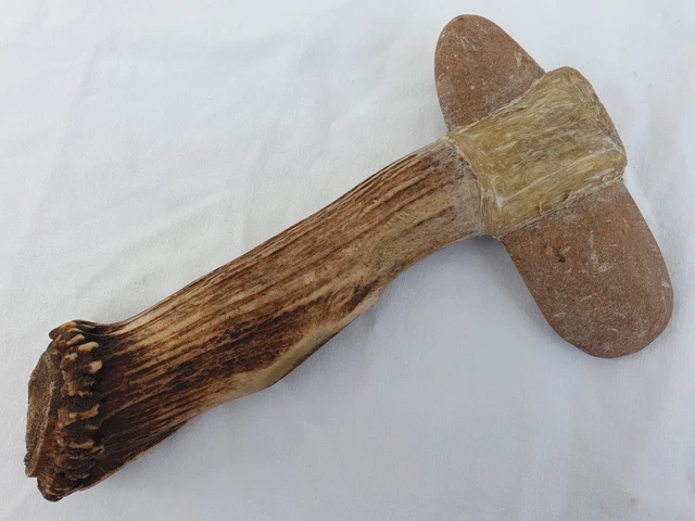 HACHE PIERRE POLIE silex outil Préhistorique Préhistoire néolithique ...