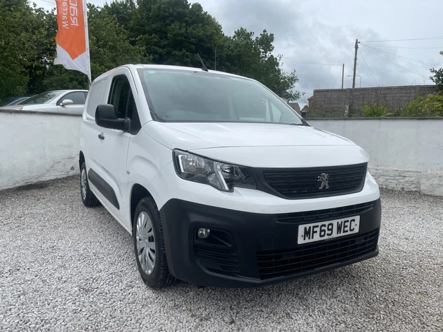 2019 - 69 Peugeot Partner 1.5 blue hdi enterprise 1000kg - 60000 miles ...