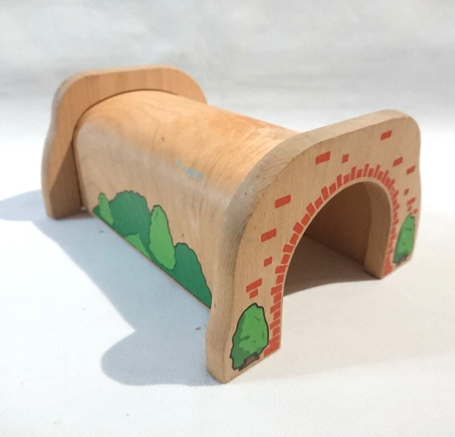 THOMAS WOODEN RAILWAY Train - Genuine BRIO Henry's Tunnel 32487 ...