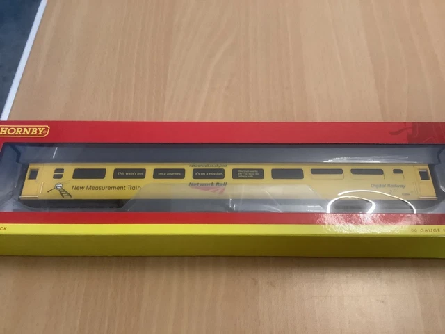 HORNBY 00 GAUGE R4988 R4989 New Measurement Train MK3 Coaches Network ...