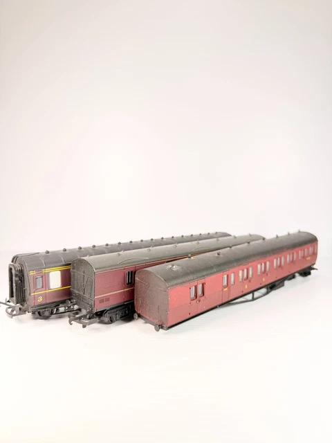 RAKE OF 3X Lima/Airfix OO Gauge BR Maroon GUV Bogie Parcel Van Train ...