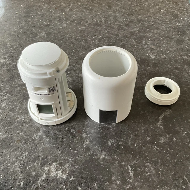HIVE THERMOSTATIC RADIATOR Valve TRV 001 £35.00 - PicClick UK