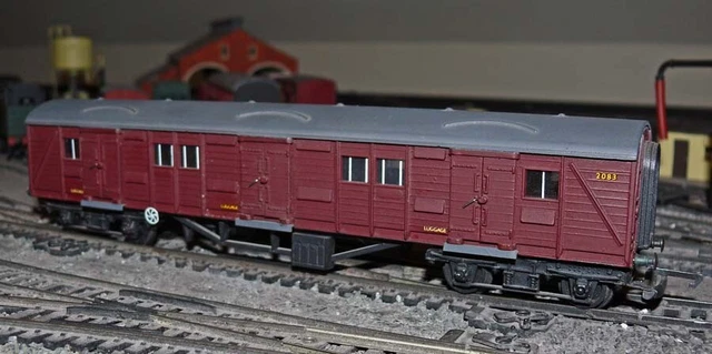 TRIANG BOGIE UTILITY/BAGGAGE van No 2083. £5.92 - PicClick UK