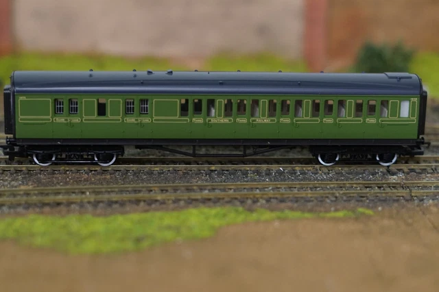 HORNBY R445 SOUTHERN SR MAUNSELL 3rd CLASS BRAKE GREEN COACH 1405 BOXED ...