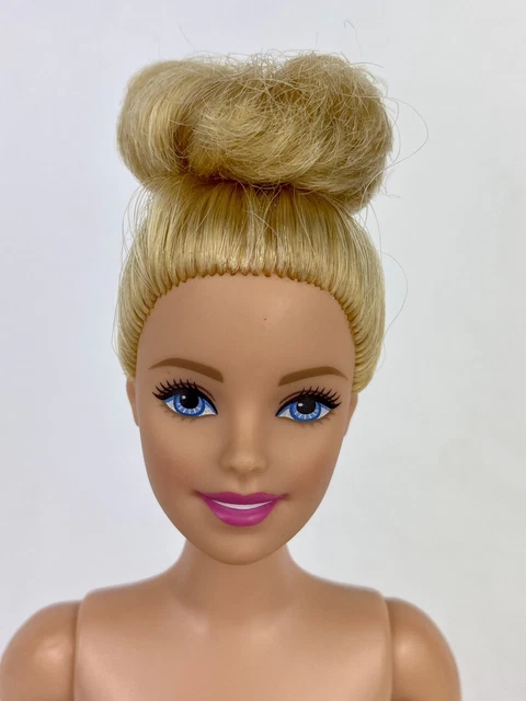 MATTEL BARBIE FASHIONISTAS Curvy Body Type Doll Hair in Loose Bun Doll ...