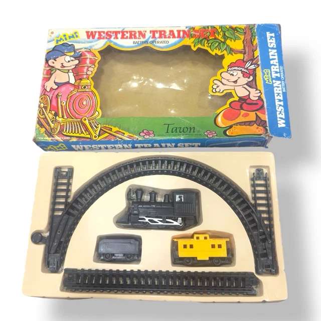 VINTAGE TAWN WESTERN Train Set Battery Operated Locomotive Carriages ...