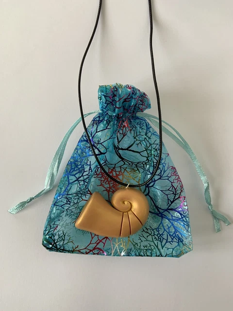 DISNEY VILLAIN THE Little Mermaid Ursula Sea Witch voice stealing shell ...