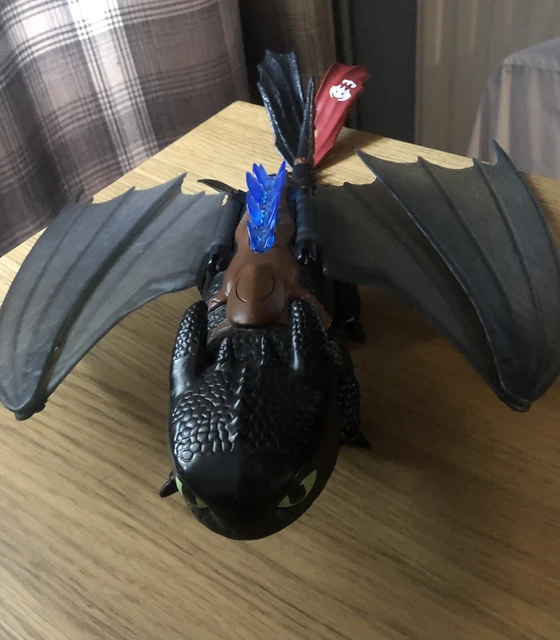 TOOTHLESS NIGHT FURY Figure Dreamworks How to Train Your Dragon Toy £9. ...