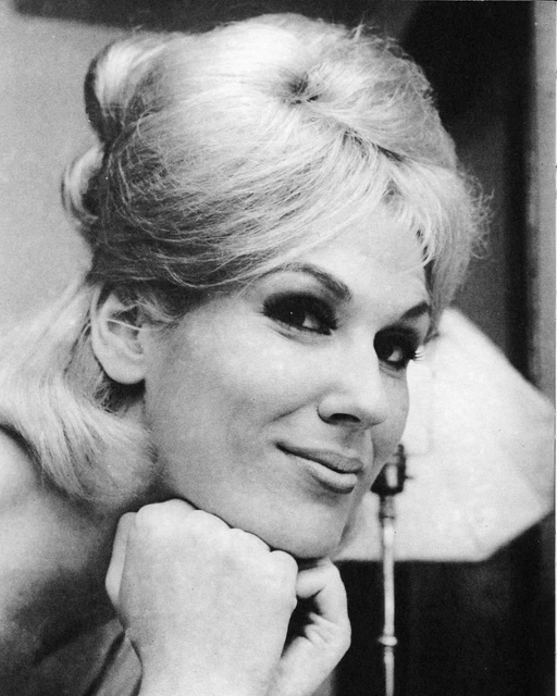 DUSTY SPRINGFIELD 10& x 8" Photograph no 94 £4.00 - PicClick UK