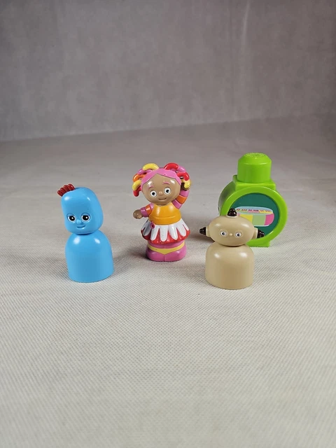 FIGURE IN THE Night Garden Upsy Daisy Iggle Piggle - Mega Bloks ...