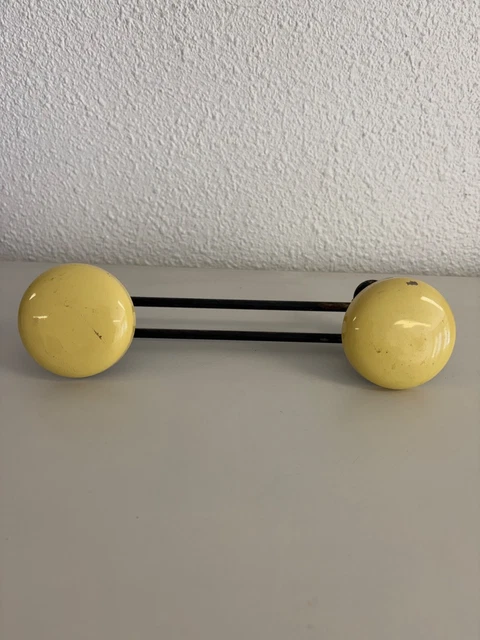 ANCIEN PORTE-MANTEAUX MÉTAL et boules jaunes design années 50/60 EUR 10 ...