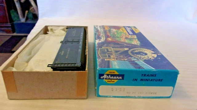 HO SCALE ATHEARN 50' Box Car, ATSF Santa Fe REA Reefer, Green #4038 ...