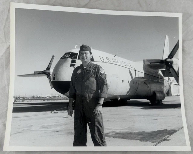 VINTAGE GLOSSY PHOTO Edwards AFB California USAF AFTC #38 Test Pilot LC ...