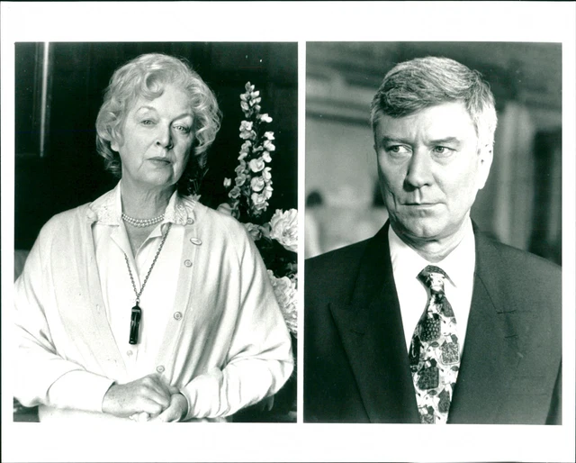 JUNE WHITFIELD ET Robin Ellis En Cluedo - Vintage Photo 2723892 EUR 15 ...