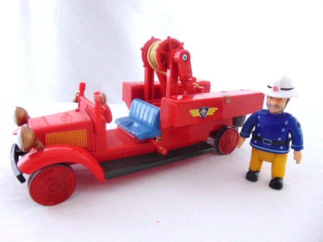 FIREMAN SAM - Station Officer Steele Figure With Bessie The Vintage ...