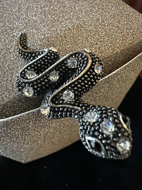 VINTAGE PEWTER SNAKE Stretch Ring Black Eyes/body With Silvertone $25. ...