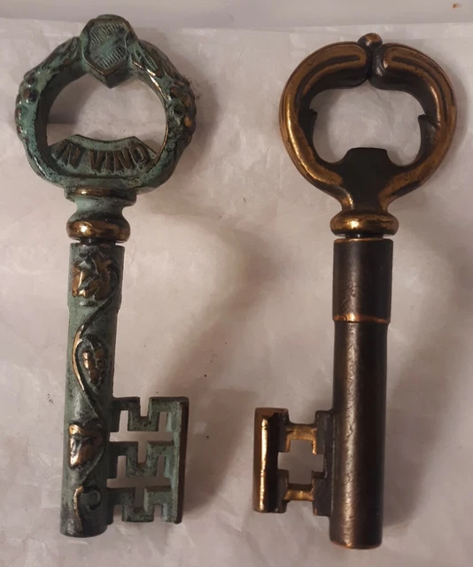 SKELETON KEYS CORK Screws Vtg Veritas IN VINO VITA Grapes Bottle ...