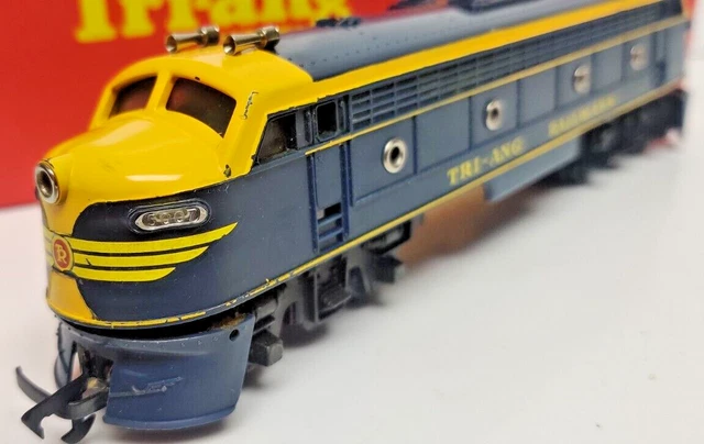 TRI-ANG R159 DOUBLE ENDED US DIESEL LOCO in TR Blue & Yellow Livery. OO ...