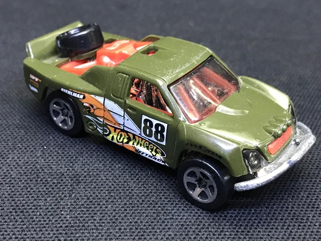 HOT WHEELS OFF Track Collectable Scale 1:64 EUR 4,21 - PicClick IT