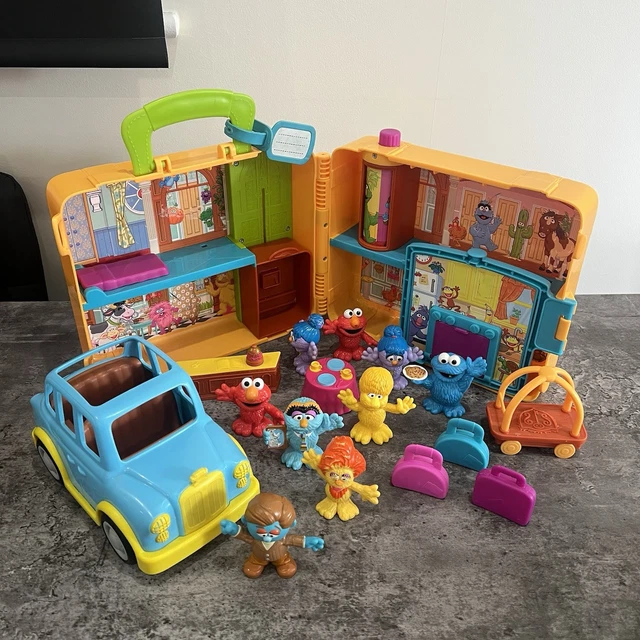 SESAME STREET FURCHESTER Hotel Carry Case Playset 9 Figures ...