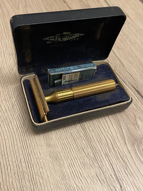 VINTAGE GILLETTE GOLD Tech Set - Gold Tone Fat Handle Tech Safety Razor ...