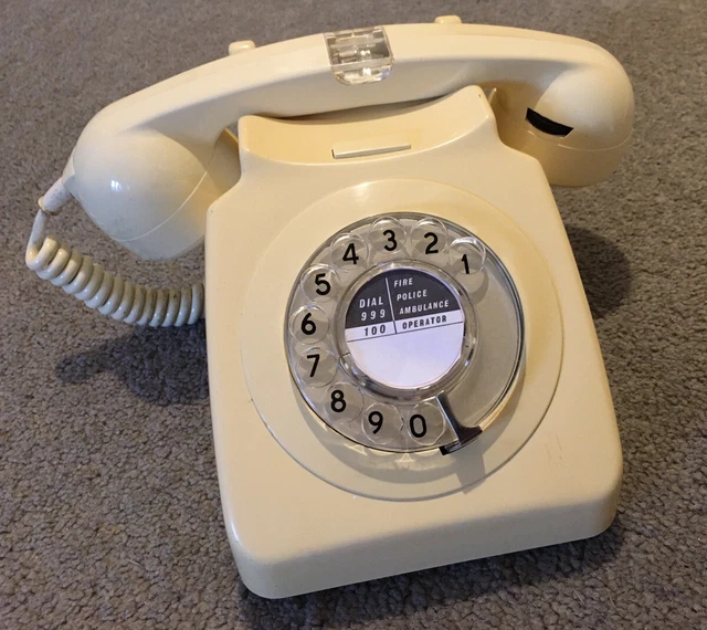 VINTAGE GPO 746 Rotary Dial Telephone in Ivory with Neon Indicator £24. ...