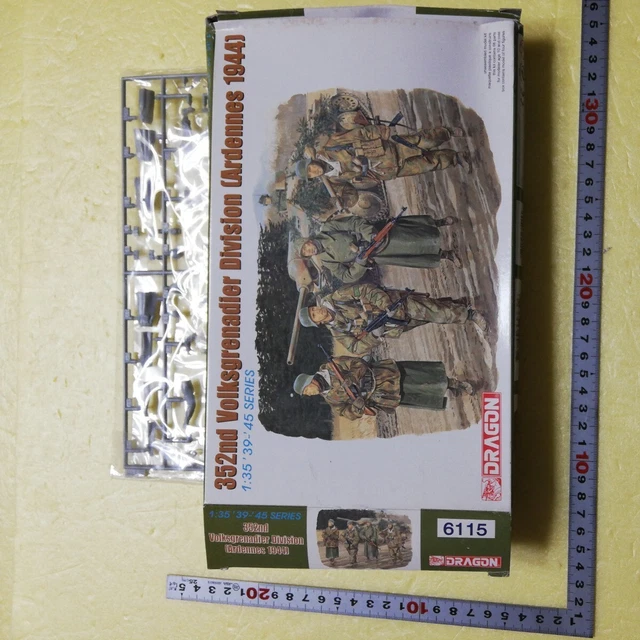 GROUND 6115 1/35 Dragon 352nd Volksgrenadier Division Soldiers 4 people ...