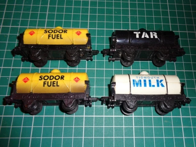 ERTL 1993 SODOR 2x Fuel a Tar & Milk Tankers - Thomas The Tank Engine ...
