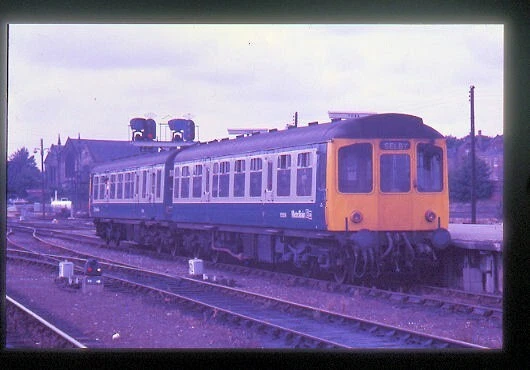 ORIGINAL 35MM SLIDE: BR 2-car DMU at York station (Selby train) £1.00 ...