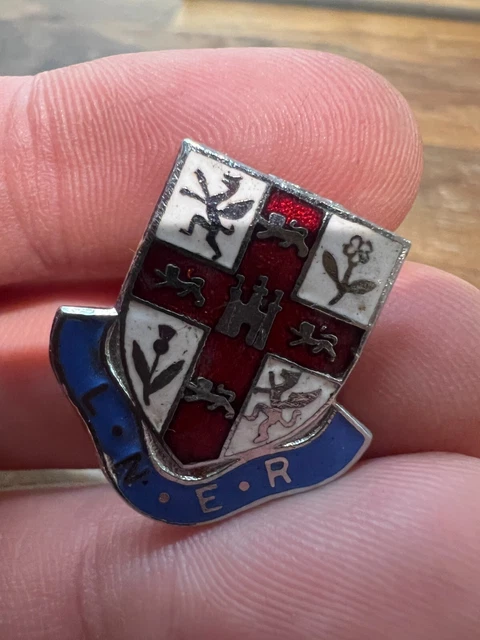 VINTAGE LNER LONDON North Eastern Railway Enamel Badge £2.99 - PicClick UK