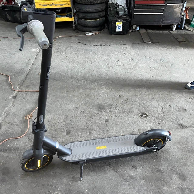 NINEBOT MAX G30P Electric Scooter by Segway Portable Folding Newest ...