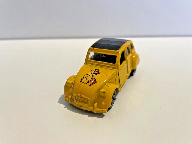 VOITURE MINIATURE RARE Corgi Citroën 2CV 6 jaune sticker canard 1/66 ...