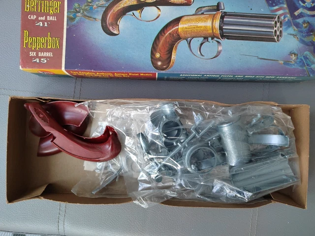 PYRO DERRINGER AND Pepperpot Model Kit £65.00 - PicClick UK