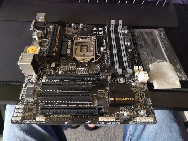 GIGABYTE GA-B85M-D3H MOTHERBOARD Mainboard Intel B85 LGA1150 DDR3 VGA With a I/O £29.99 ...