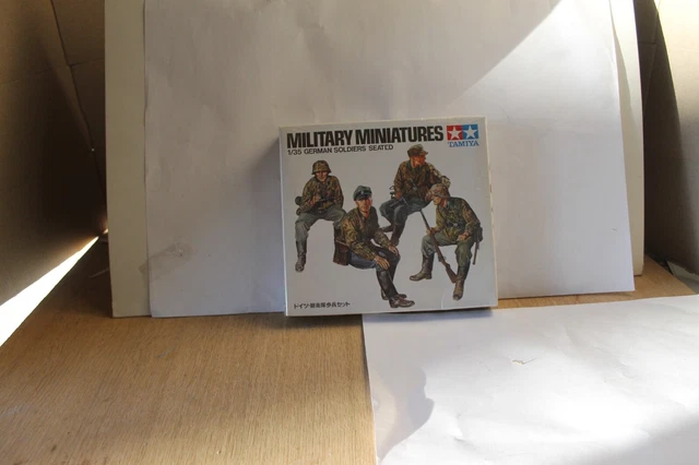 TAMIYA VINTAGE MILITARY Miniature 1/35 German Soldiers Seated EUR 12,00 ...