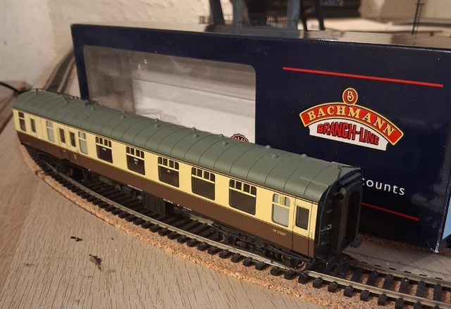 BACHMANN BR CHOCOLATE & Cream Mk1 Brake Composite Coach - No.W21067 ...