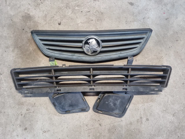 HOLDEN VY COMMODORE Front Bumper Bar Plastic Inserts Set Insert Grille ...