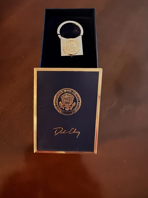 AUTHENTIC DICK Cheney Former Vice President of the United State Key ...