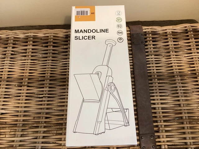 SAFE MANDOLINE VEGETABLE Slicer Adjustable Vegetable Chopper Mandolin ...