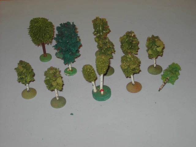 ALTE DDR BÄUME, Baum mit Holzfuss+Schaumstoff H0 TT 60er Jahre Baum ...