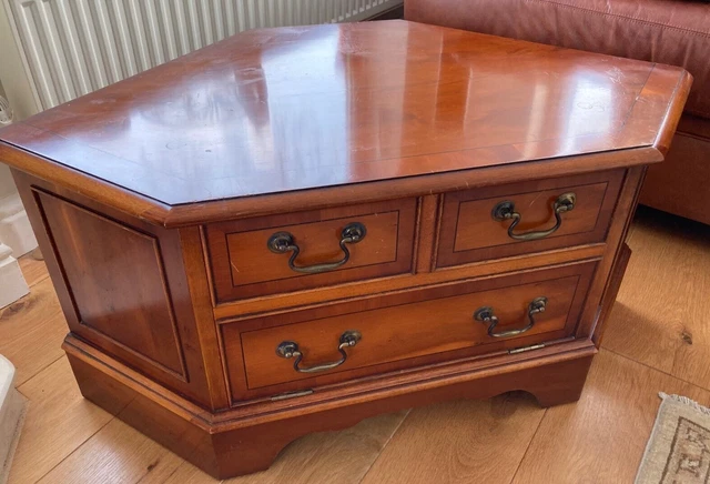 CORNER TV UNIT Stand by Bradley in Reproduction Yew £5.00 - PicClick UK