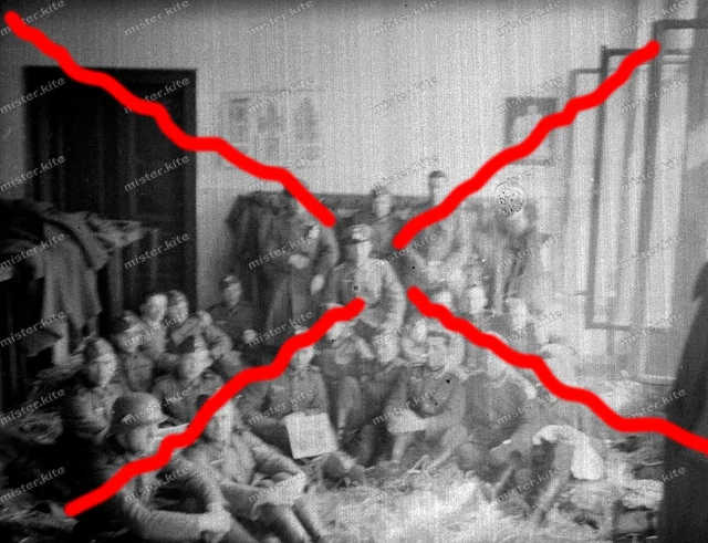 NEGATIV-TRENČÍN-SLOWAKEI-SOLDATEN-WEHRMACHT-QUARTIER-VERSORGUNG-2.WK-74 ...