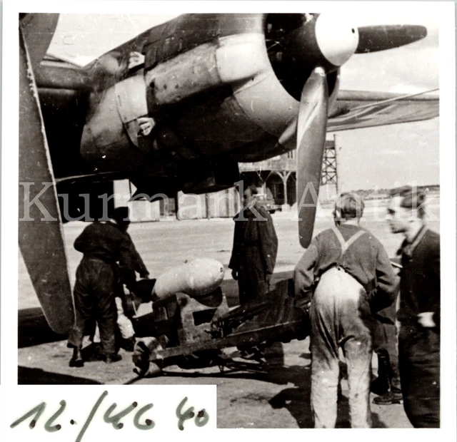 C986 FOTO WEHRMACHT Archiv Repro Luftwaffe Flugzeug Fw200 KG40 Bomben ...