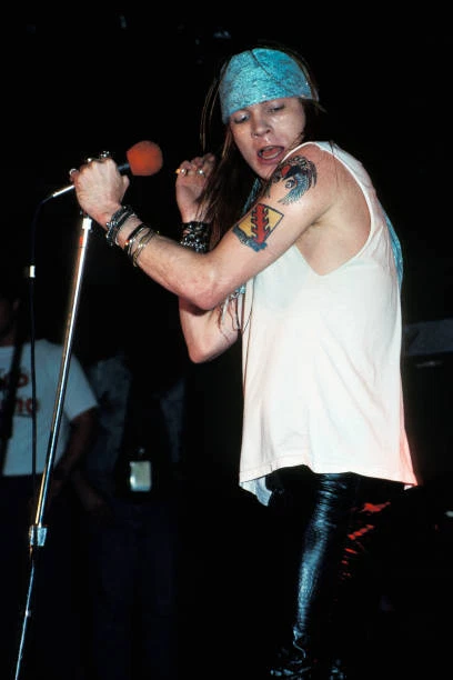 AXL ROSE OF Guns N Roses Performs At Sundance 1987 Old Photo 3 EUR 6,58 ...