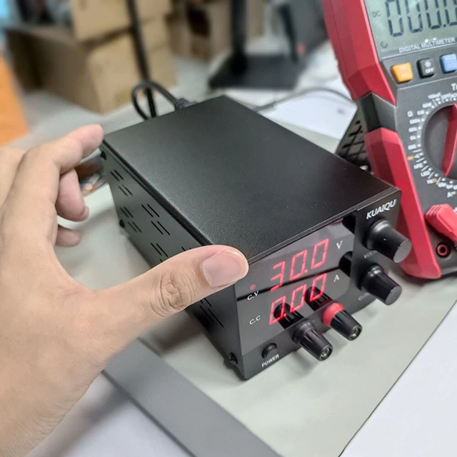 ALIMENTATION EN COURANT continu réglable tension et courant continu ...