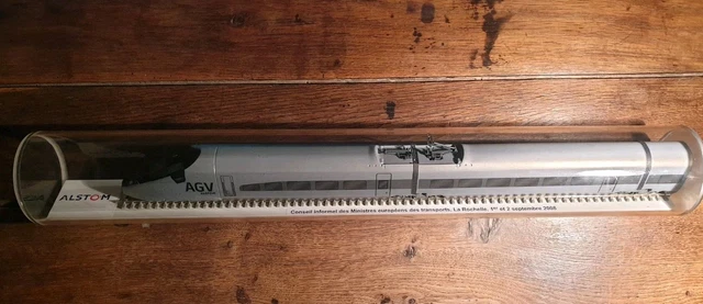 MAQUETTE TRAIN Astom Agv Dans Tube En Altuglas EUR 99,00 - PicClick FR