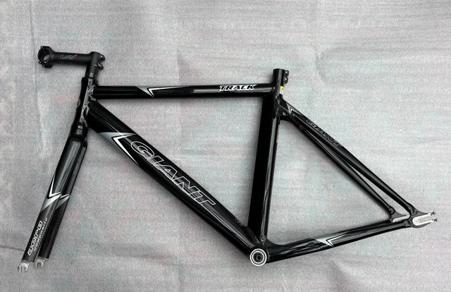 GIANT BICYCLE TRACK bike frame - fixed £363.72 - PicClick UK