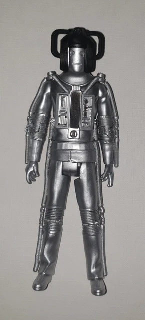 DOCTOR WHO CLASSIC Revenge Of The Cybermen Leader Cyberman figure £59. ...